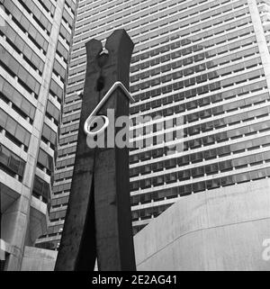 Monument to the clothespin. Philadelphia, USA, 1976 Stock Photo - Alamy