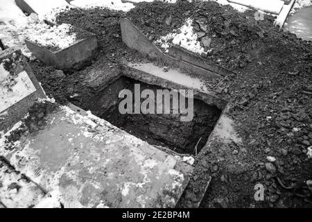 dirt burial hole funeral graveyard death die loss cemetery mourning ...