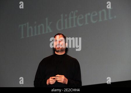 File photo dated September 17, 1998 shows Apple Computers founder and ...