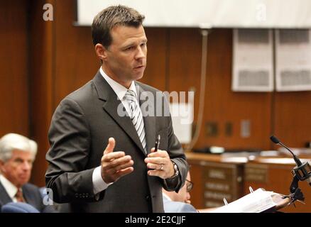 Deputy District Attorney David Walgren, right, and Deputy District ...