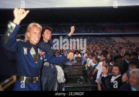 Oct 04, 2003; Cologne, Germany; (FILEPHOTO 7/5/88) ROY HORN (L), the ...
