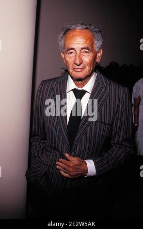 Joey Bishop 1990. Credit: Ralph Dominguez/MediaPunch Stock Photo - Alamy