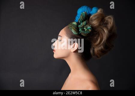 Spanish Updo Hair Stock Photo - Alamy