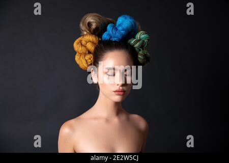 Spanish Updo Hair Stock Photo - Alamy