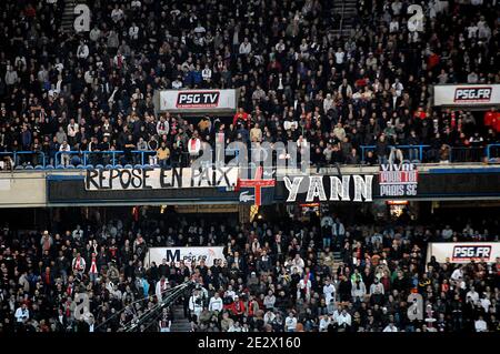Atmosphere during the French first league football match Paris Saint ...