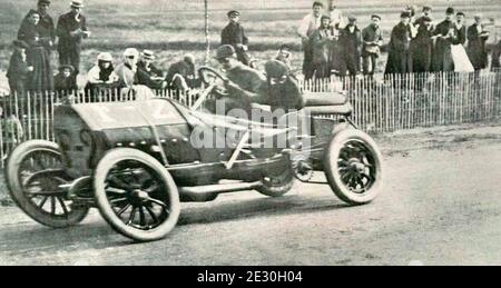 Felice Nazzaro, vainqueur du Grand Prix de l'ACF 1907, sur Fiat 130 HP ...