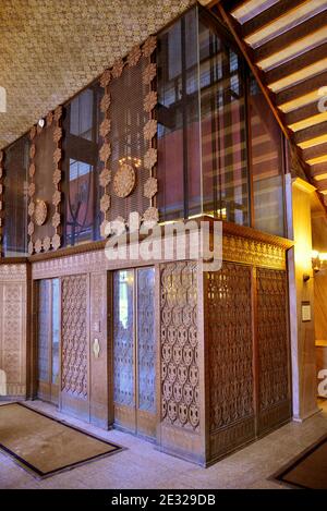 Interior of architect Louis Sullivan's Guaranty/Prudential building in ...