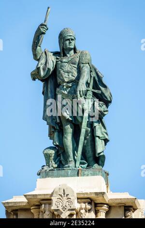 Tarragona in Spain: the statue of Roger de Lauria Stock Photo - Alamy