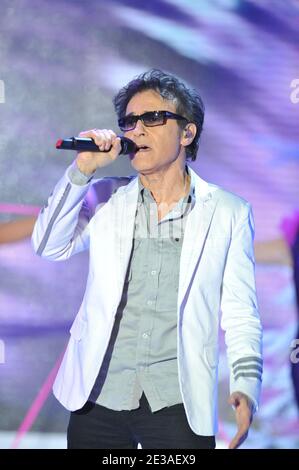 Elli Robert Fitoussi aka F.R. David lors de l'enregistrement de l ...