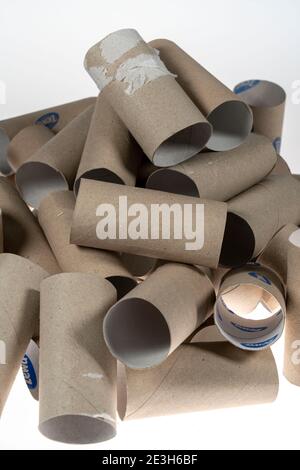 Pile, mountain of empty, used toilet paper rolls Stock Photo - Alamy