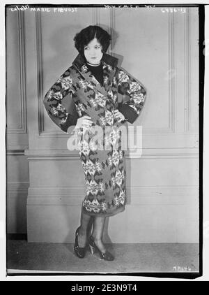 Marie Provost wearing coat of silk & wool Stock Photo - Alamy