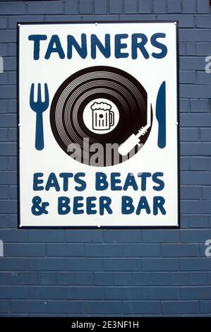 Sign at the Tanners Arms, Byker Stock Photo - Alamy