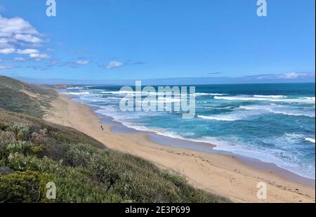 London Bridge on the Mornington Peninsula at Portsea in Victoria ...