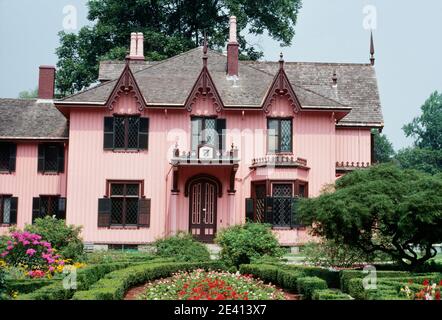 Woodstock, Connecticut: 1846 Roseland Cottage built in the Gothic ...