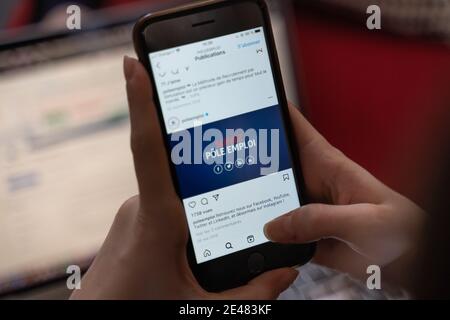 Graphical user interface, text, application, chat or text message Stock Photo - Alamy