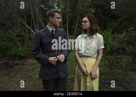 LILY JAMES in THE DIG (2021), directed by SIMON STONE. Credit: NETFLIX ...