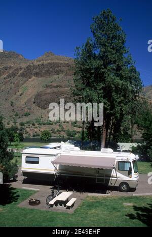 Motorhome at Campground, Copperfield Park, Oregon Stock Photo - Alamy
