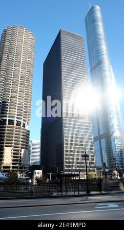 Chicago - Illinois. Marina City, 197 meter tall skyscrapers designed by ...