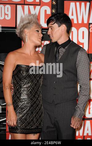 Musician Pink and Corey Hart arriving at the 2009 MTV Video Music ...