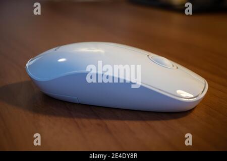 Modern computer mouse that uses wireless technology Stock Photo - Alamy