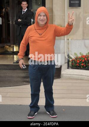 Paul-Loup Sulitzer sighting with a friend Avenue Montaigne in Paris ...