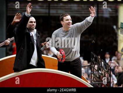 Jimmy Fallon and The Roots The 83rd Annual Macy's Thanksgiving Parade ...