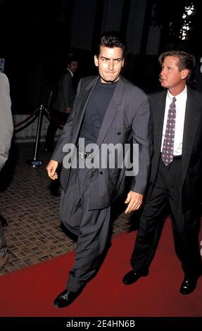 CHARLIE SHEEN Credit: Ralph Dominguez/MediaPunch 1986 Stock Photo - Alamy