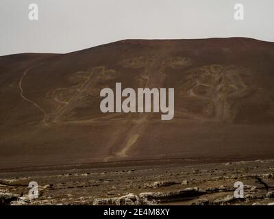 Geoglyph El Candelabro or candelabra of Paracas, Paracas, Reserva ...