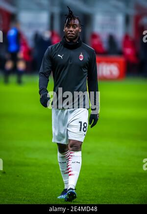 Soualiho Meite of AC Milan warms up during the Serie A 2020/21 football ...
