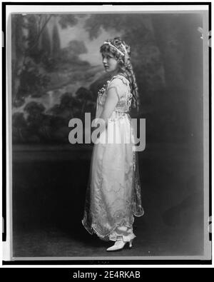 Mary Pickford, full-length portrait, facing left, c 1915 Stock Photo ...