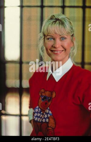 Dee Wallace Credit: Ralph Dominguez/MediaPunch Stock Photo - Alamy