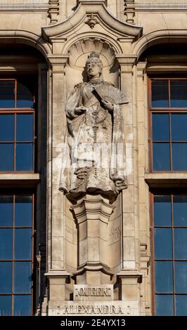 Statue of Queen Alexandra, museum in London Stock Photo - Alamy