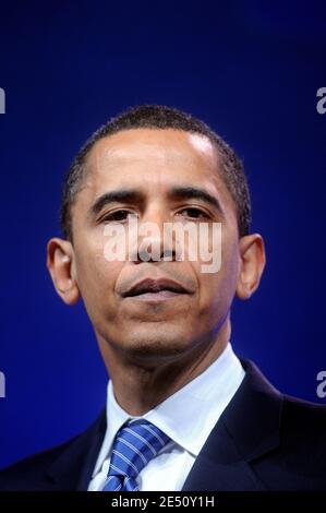 BARACK OBAMA US SENATOR ILLINOIS 28 April 2007 SAN DIEGO CALIFORNIA USA ...