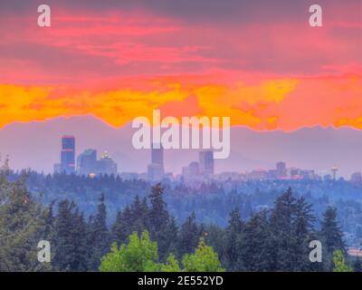 Seattle Skyline on Sunny Dusk Stock Photo - Alamy