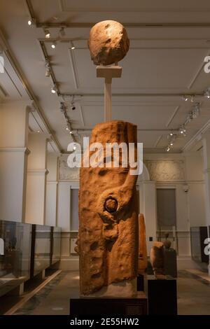 Statue at the Ashmolean Museum Oxford UK Stock Photo - Alamy