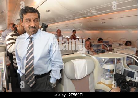 Emirates Chairman and CEO Sheikh Ahmed Bin Saeed Al Maktoum (R) shakes ...