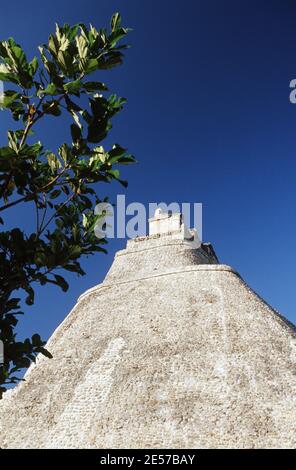 Uxmal, La Pyramida Del Adivino, Legend has it that it was built by a ...