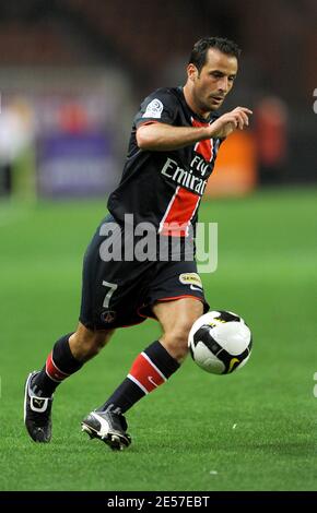 Ludovic Giuly during the French First League soccer match, Paris Saint ...