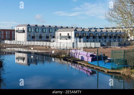 Port Loop new housing development by Urban Splash by the canal in ...