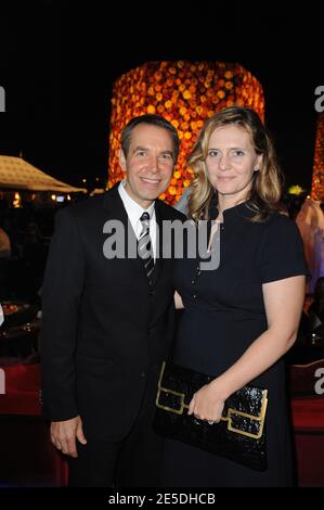 Jeff Koons with his wife Justine Wheeler Koons, his mother Gloria Koons ...