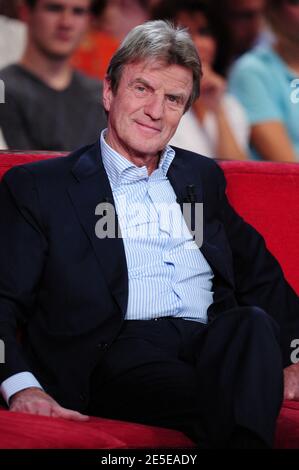 Bernard Kouchner lors de l'enregistrement de l'emission Vivement ...