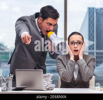 The boss yelling at his team member Stock Photo - Alamy