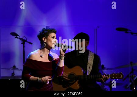 BEVERLY HILLS, CA - OCTOBER 8: Actor Anthony Perkins attends 'Frankie ...