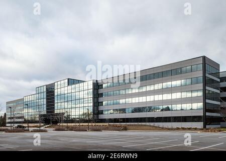 Office building in Naperville Stock Photo - Alamy