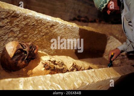 Egyptian Mummy from the burial chamber of Hatnofer and Ramose and their ...