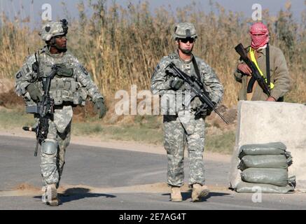 U.S. Soldiers with the 2nd Battalion, 502nd Infantry Regiment, 101st ...
