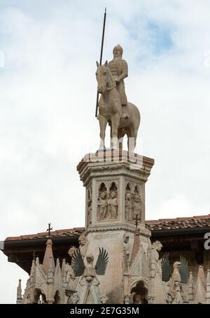The Scaliger Tombs ( Arche scaligere) is a group of five Gothic ...