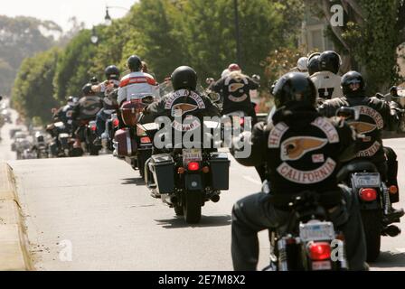 Hells Angels Funeral Motorcycle club members at funeral for member who ...