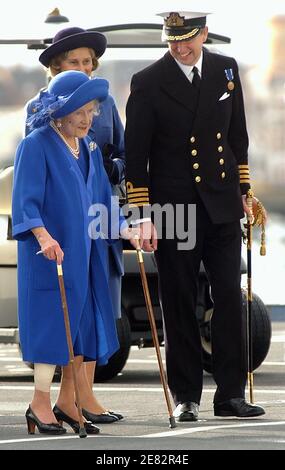 Captain David Snelson, commanding officer of the Royal Navy aircraft ...