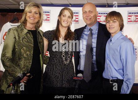 (L-R) Baseball Hall of Fame player Cal Ripken, his wife Kelly, singer ...